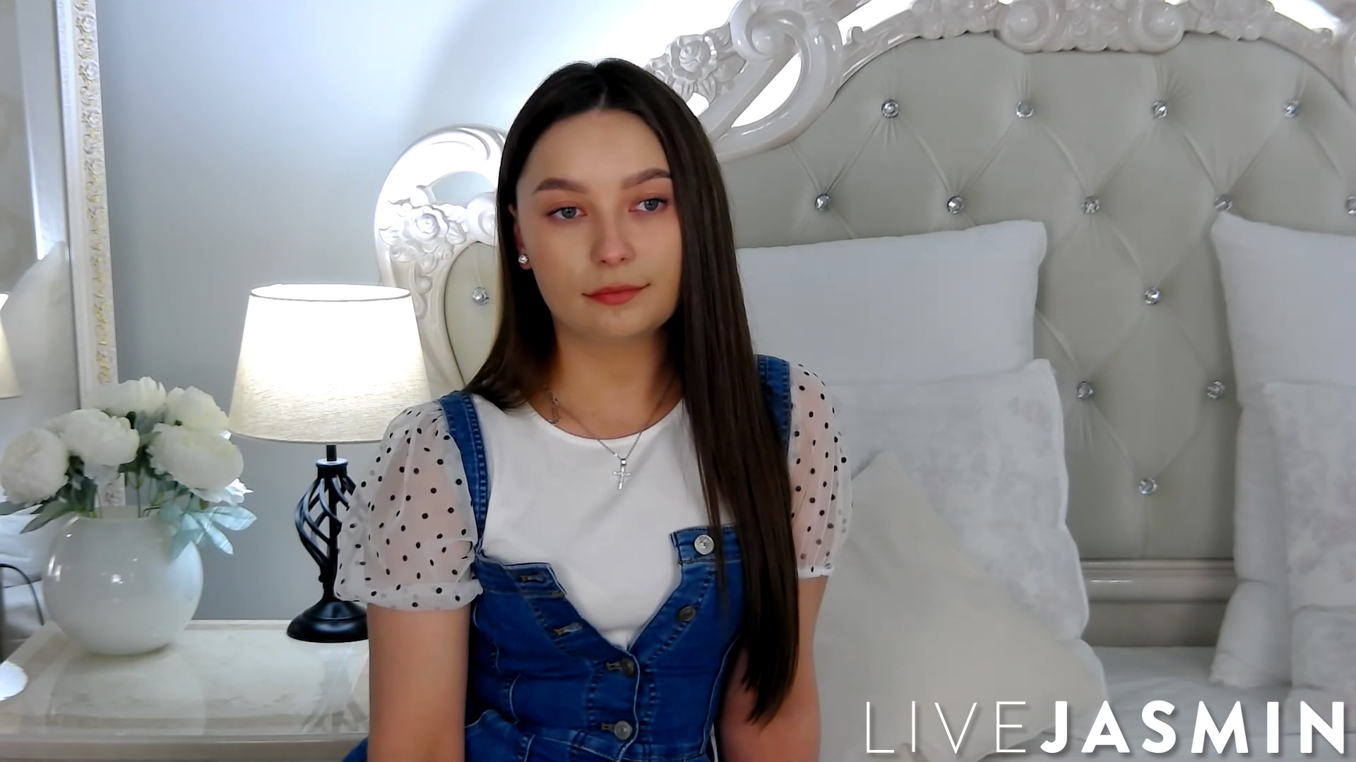 Performers now in Free Chat: