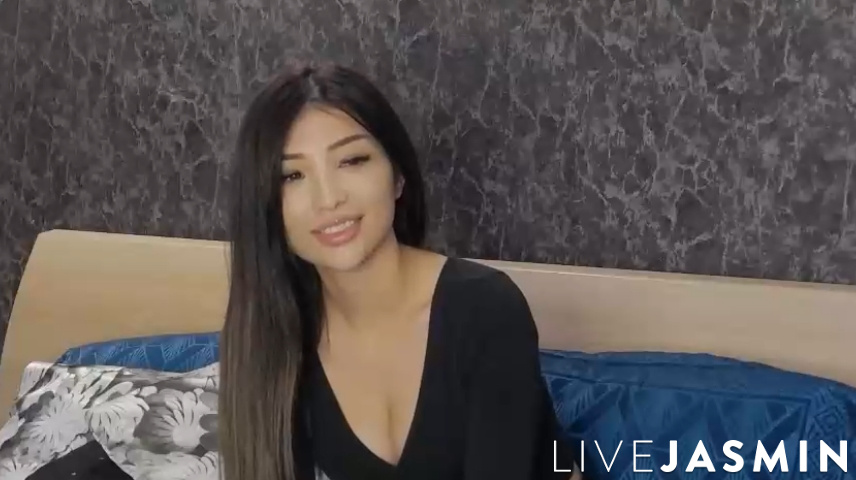 Performers now in Free Chat: